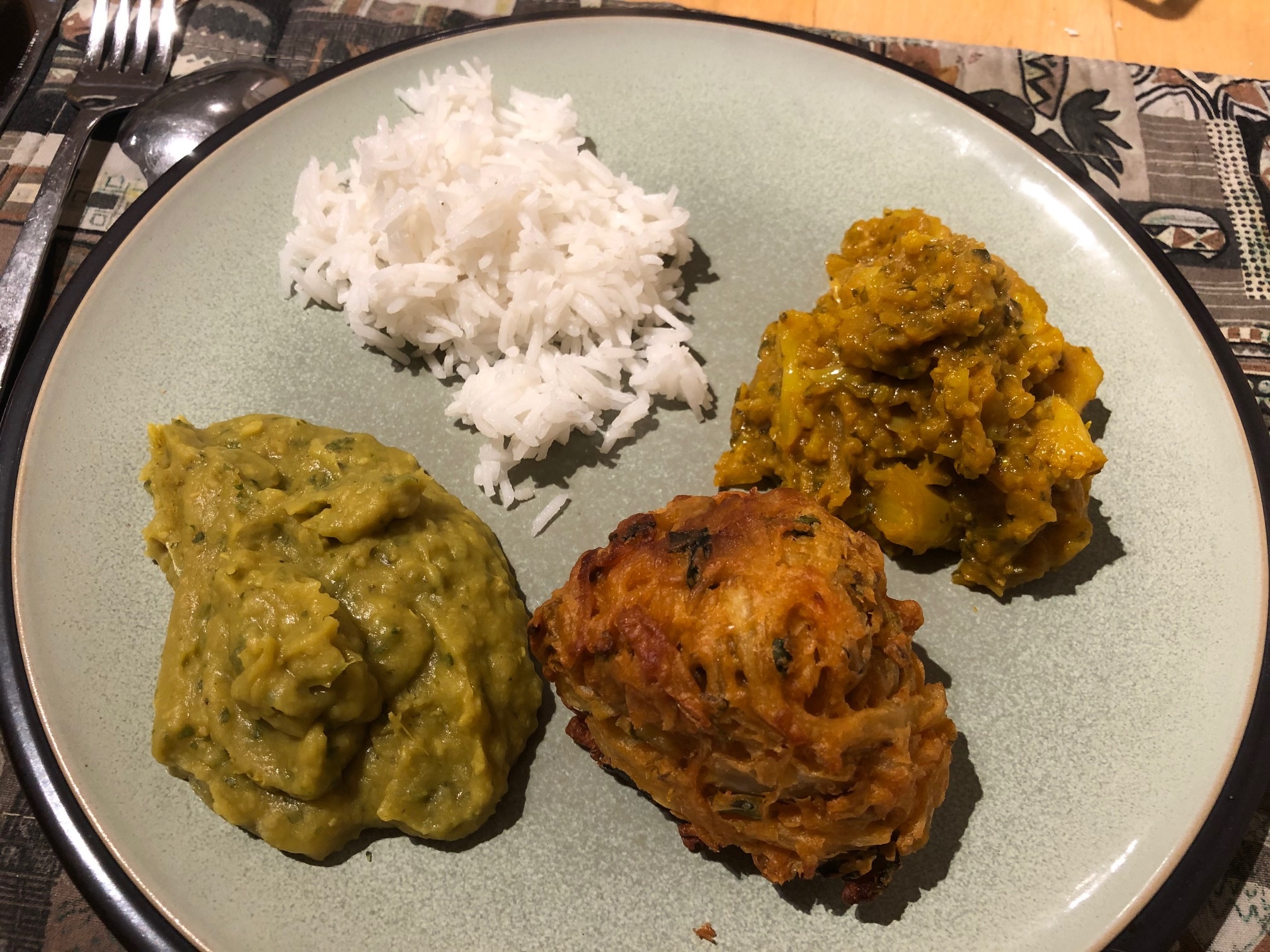 Momma Bains – Aloo Gobi and Lentil Dhal – The Nottingham Food Blog