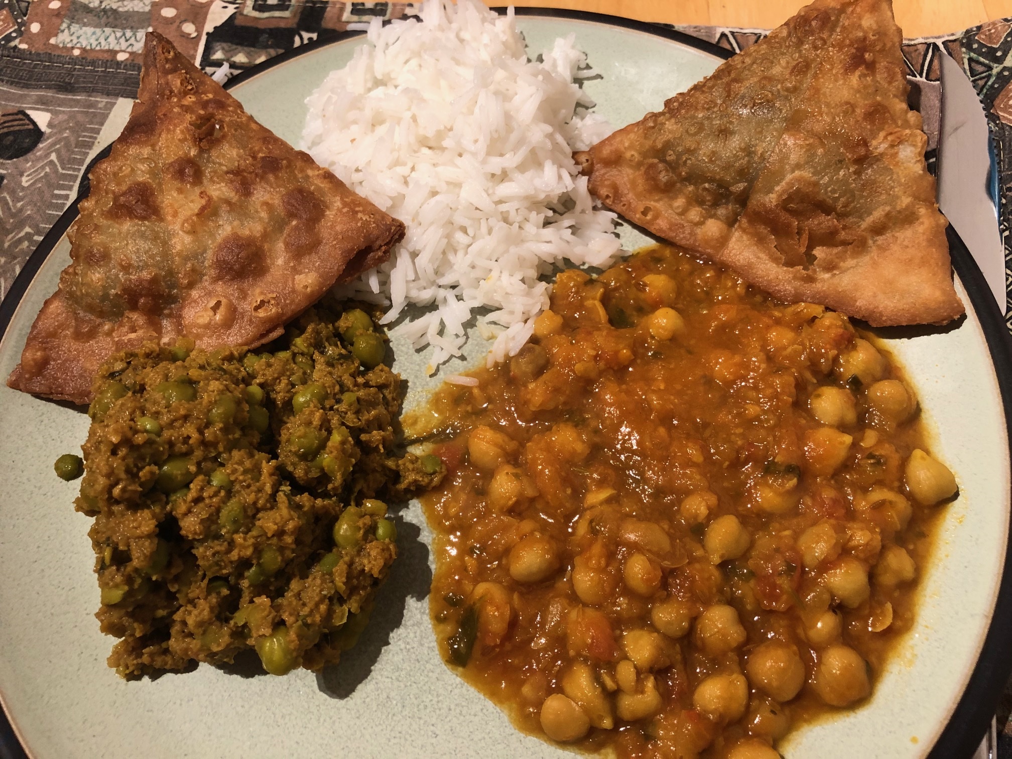 Momma Bains – Chickpea Curry Lamb Keema and Samosa – The Nottingham ...