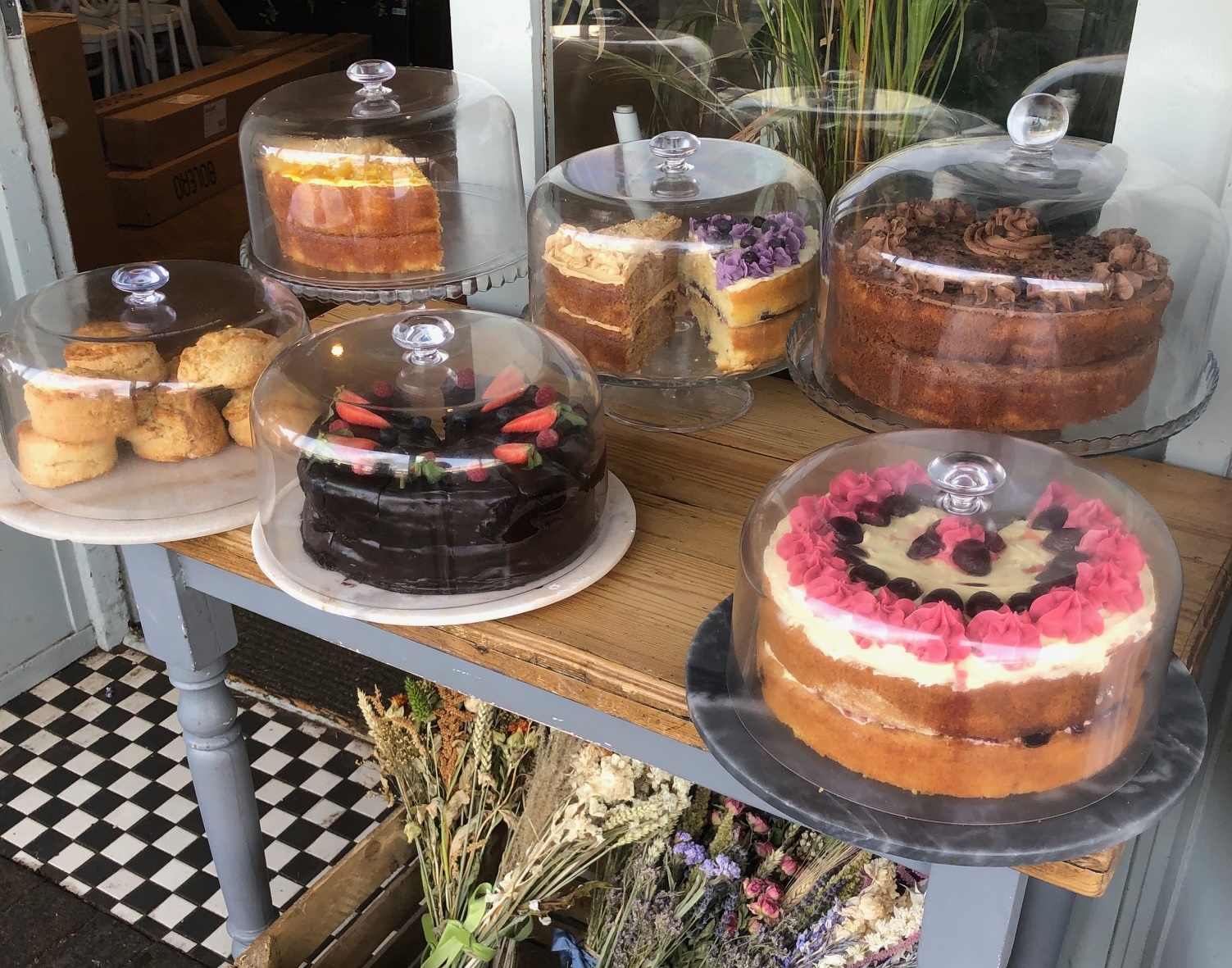White Rabbit Teahouse in West Bridgford – Cakes – The Nottingham Food Blog