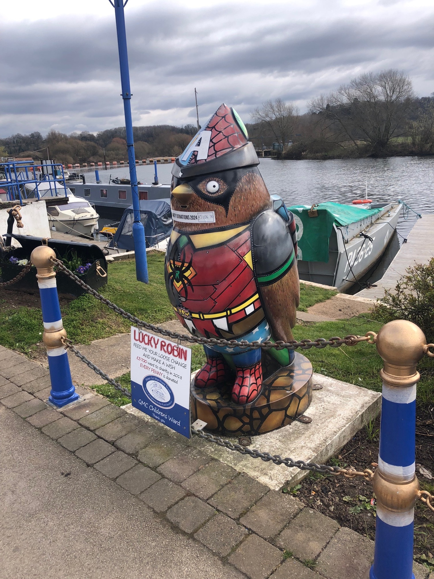 The Boathouse Cafe Robin Statue – The Nottingham Food Blog